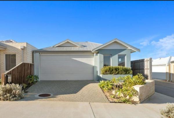 Seascape Beach House Retreat - Mandurah