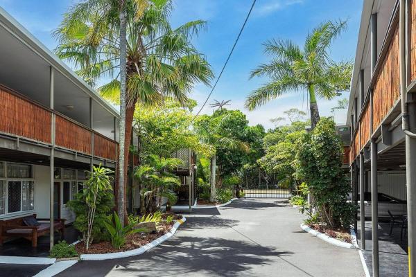 Coconut Palms Unit 9 - Hervey Bay