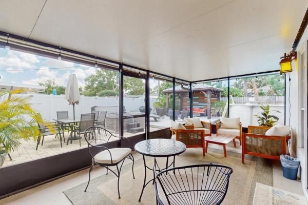 Bermuda Oasis - Madeira Beach, FL