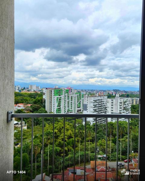 Alojamiento Familiar Para 14 - Edificio Mediterráneo - Al Norte De Armenia - Con Piscina - Quindío