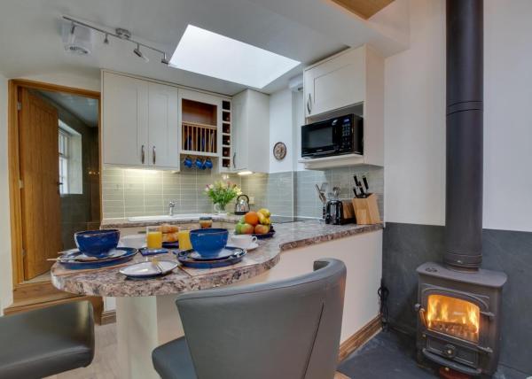 Courtyard Hideaway Cottage - Ambleside