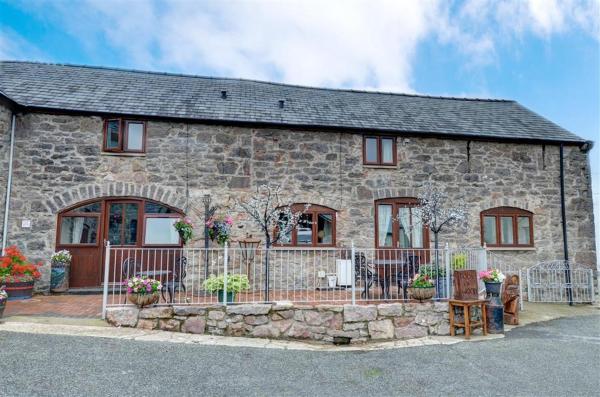 2 Dolwen Farm Shop - Colwyn Bay