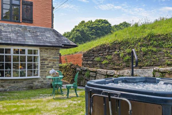 Bramble Cottage - Duloe - Polperro