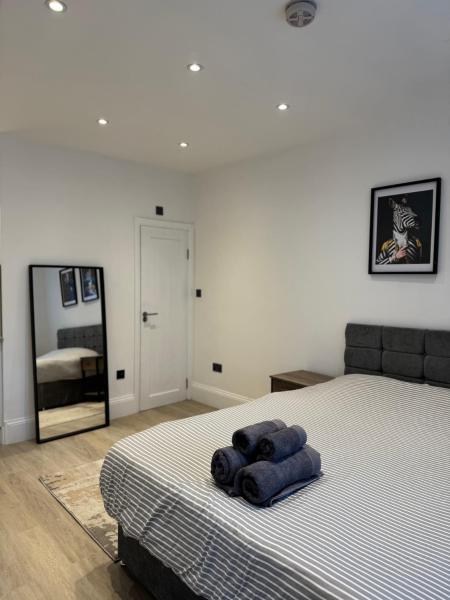 Chic Studio Living - Surbiton