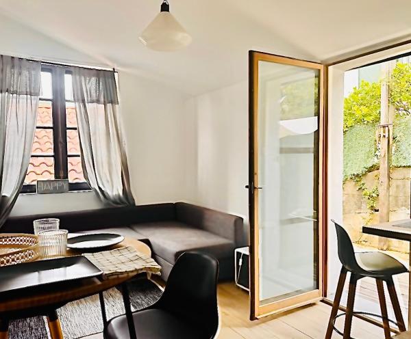 Border Break Room - Hendaye