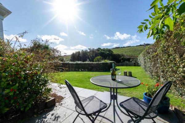 Sundowner - Porthcurno