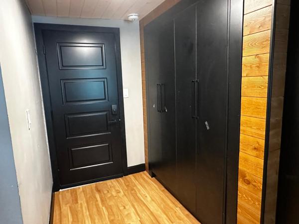 Beamsville Modern Rustic Suites - Beamsville