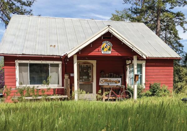 Jackass Hostel - Yosemite National Park, CA