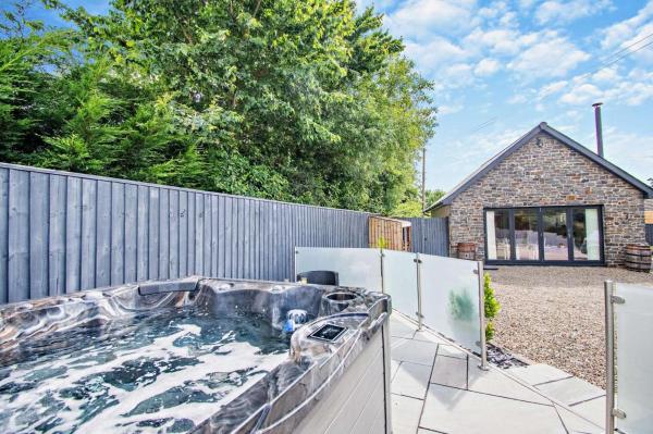 Brook View Cottage - Amroth