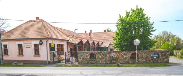 Borostyánkert ÉTterem & Vendégház - Sárvár
