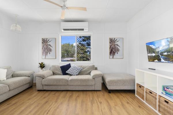 The Sand Ranch Upstairs Beach Retreat - Brisbane