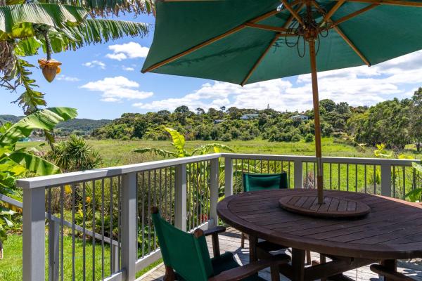 Pineapple Palace Studio - Raglan