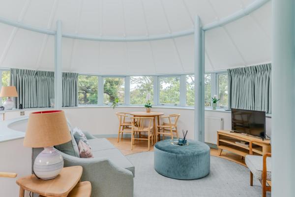 Retreat To The Water Tower - Jupiter Artland