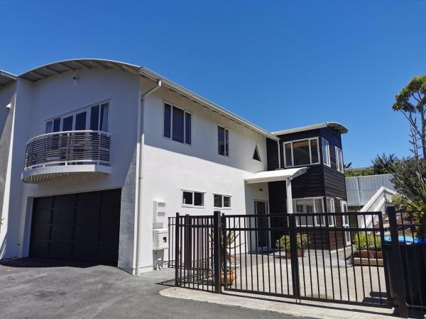 Urban Retreat 4br - Private Central Spacious Family-friendly - Auckland