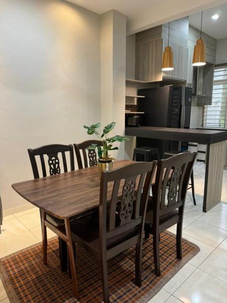 Tulip Terrace Quayside Shah Alam - Cozy 4br Family Stay - Subang Jaya