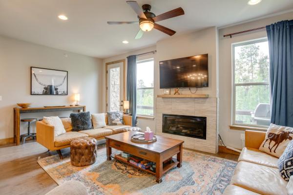 Walk To Ski Shuttle Fraser Townhome With 3 Decks - Fraser, CO