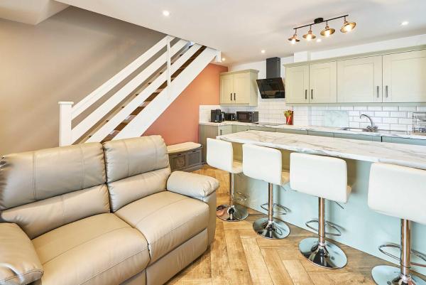 Host & Stay - Knights Manor Way - Dartford