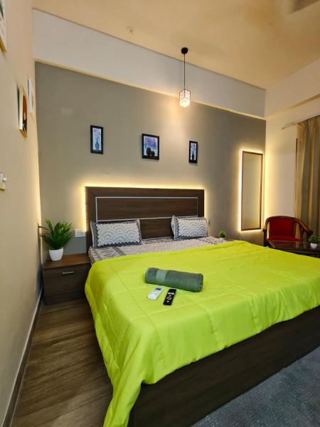 Modern Studio In City Hub - Dadri