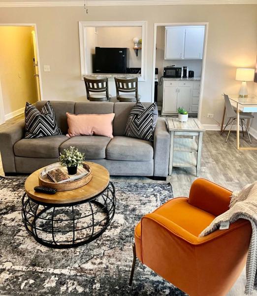 8n - Stylish 1 Bd 1 Ba Condo In Downtown Atlanta - Buckhead