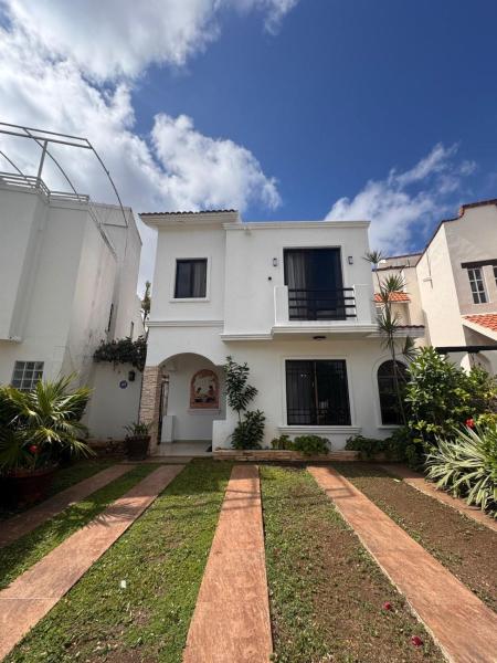 House 15 Minutes From The Hotel Zone-casa A 15 Min De Zona Hotelera - Cancún