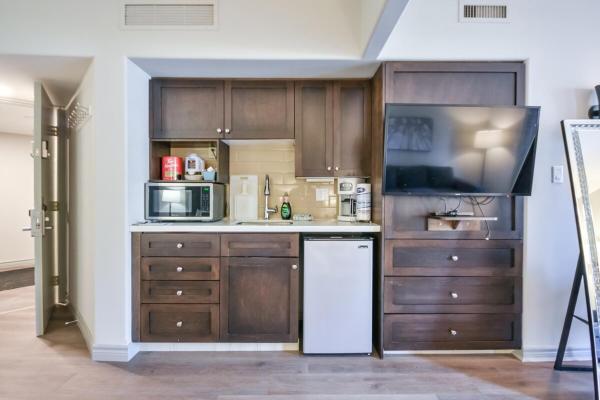 The King Studio Sauna Haven - Horseshoe Valley, ON