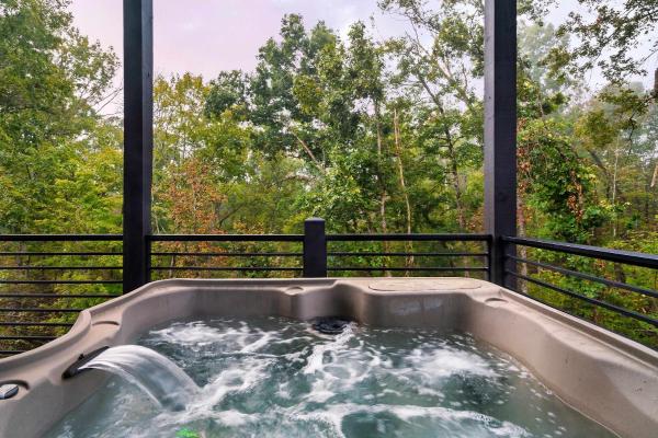 Modern Luxury In The Smokies W Hot Tub - Pigeon Forge, TN