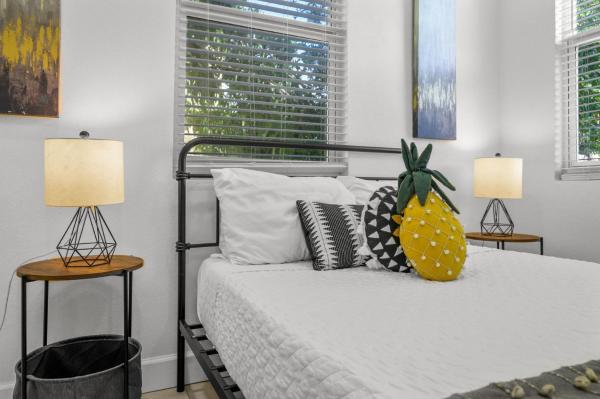 Pineapple Paradise #3 13 Min To Beach Fire Pit - Sarasota, FL