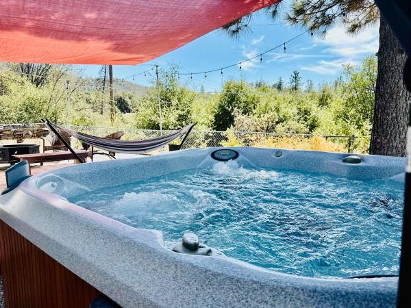Family Fun-dogs Ok-bass Lake-yosemite-sleeps 8 - Oakhurst, CA