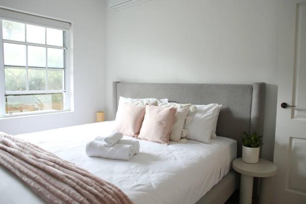 North Bondi 2br - King & Queen - Balcony - Superhost - Coogee