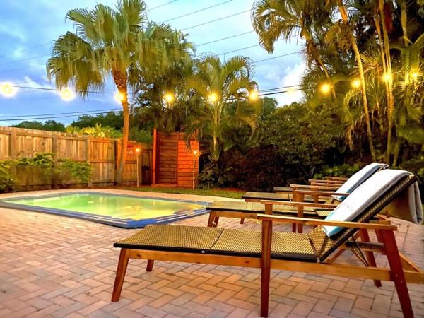 Fox Island Heated Spa- Downtown & Beach Home - Fort Lauderdale