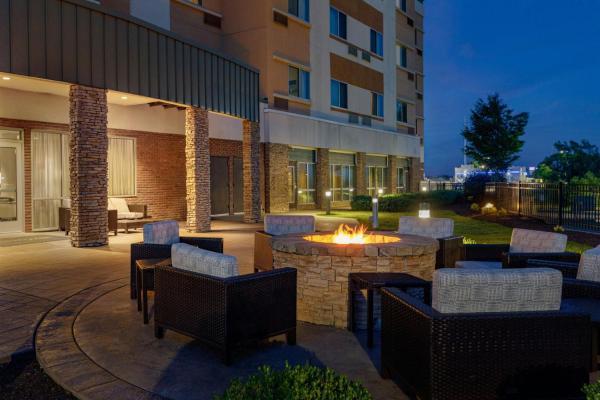 Courtyard By Marriott St. Louis St. Peters - O'Fallon, MO