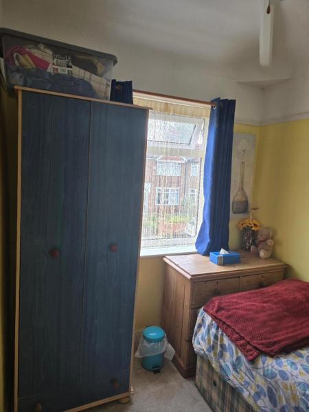 Single Sunny Stretford Room - Sale, UK