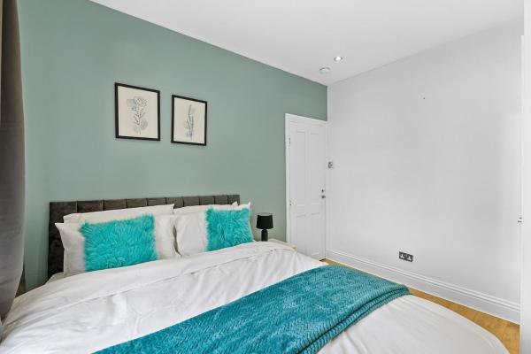 Comfy Stylish Home With Hot Tub For Long Stays - Londra