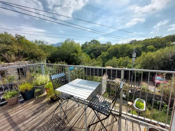 River & Mountain View - Bethesda