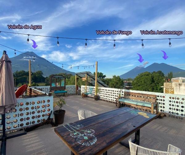 Casa Turquesa Diente De León - Guatemala