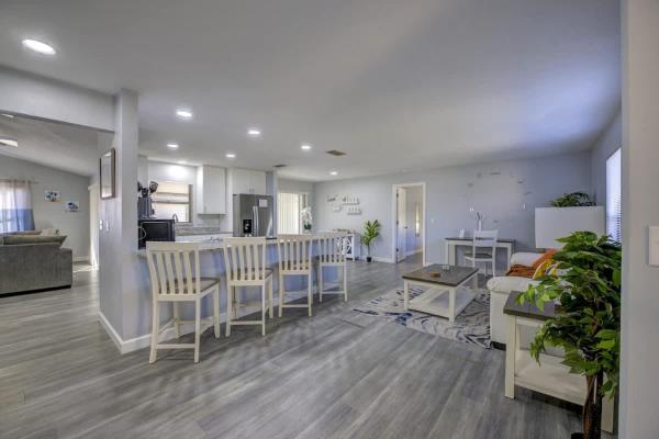 Family Fun Ping Pong Bbq Walk To Park Nearby - Sarasota, FL