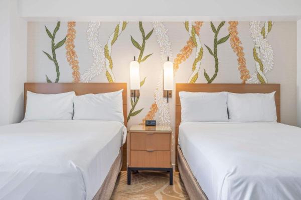 Renovated Stunning Views Condo Hotel 1711 - Honolulu, HI