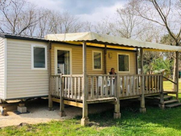 Spacieux Mobil-home 3 Chambres Avec Terrasse - Api-1-52-444 - Anduze