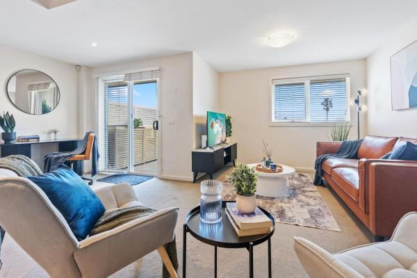 Supersized 2 Bed In Central Bentleigh - Deakin University Melbourne Burwood Campus
