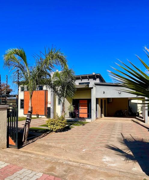 Secluded Lavish Villa - Gaboron