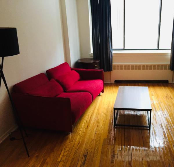 Modern City Studio Living In The Golden Square Mile - Montreal