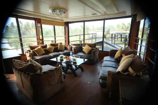 Alleppey Lake Houseboat - Alappuzha