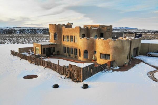 Two Gorges Ranch - Rio Grande Canyon Gorge Taos - University of New Mexico, San Cristobal