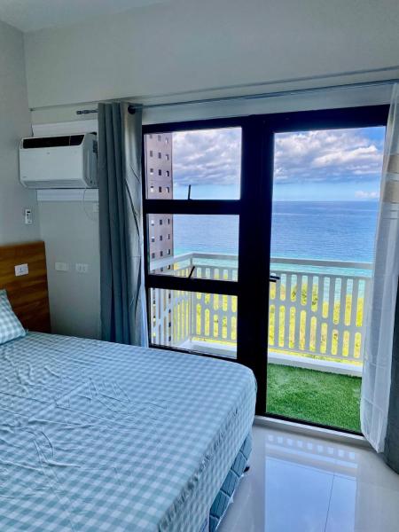 Little Qing And The Sea - Panglao