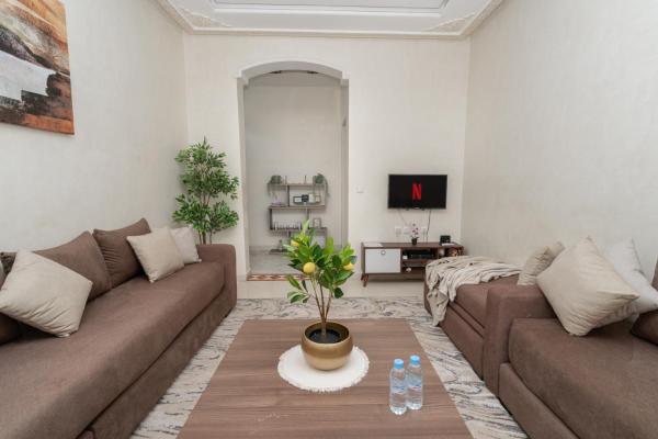 Iris Plage - 2 Chambres Cosy - Malabata, Face Mer, Tout à Proximité, Playstation - Wifi, Ac, Iptv - Tanger