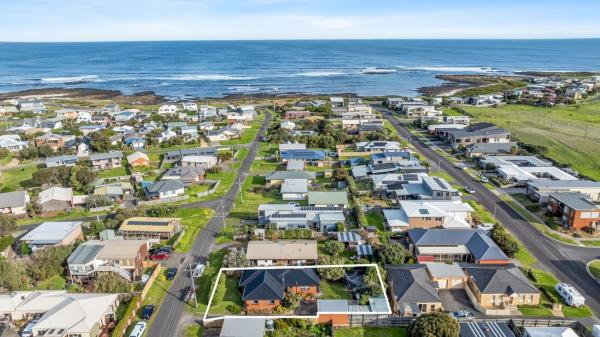 Scotshaven - 33 Jehu Str - Port Fairy