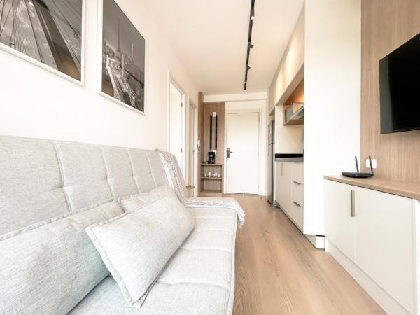 Moema Luxo - Gym, Piscina, Prox Metro, Shop Ibirapuera, 5 Min Aeroporto Congonhas - Cama Queen, Varanda, Ar Condicionado, Lazer Completo - Pinheiros