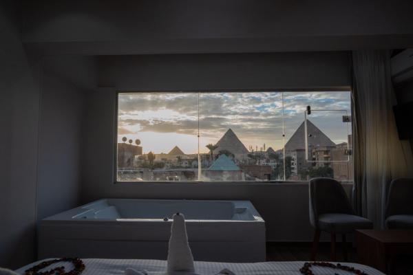 Tuya Pyramids Inn - Giza