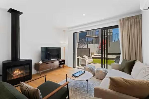 Wanaka Getaway - Bright 2-bed Apartment - Wanaka