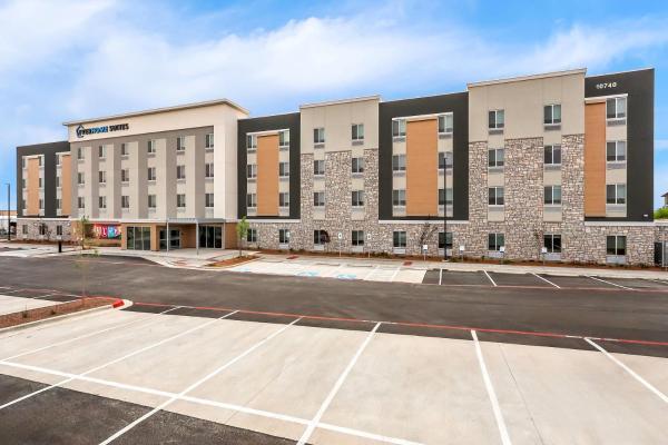 Everhome Suites El Paso Airport Near Fort Bliss - El Paso, TX